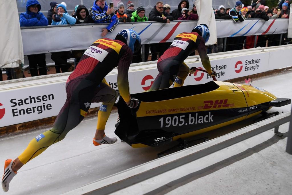 Gold bei der Weltmeisterschaft in St. Moritz im Bobsport - Olympiastützpunkt Brandenburg