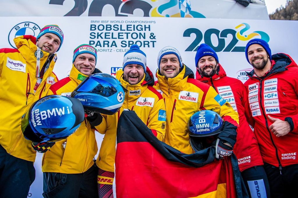 Gold bei der Weltmeisterschaft in St. Moritz im Bobsport - Olympiastützpunkt Brandenburg